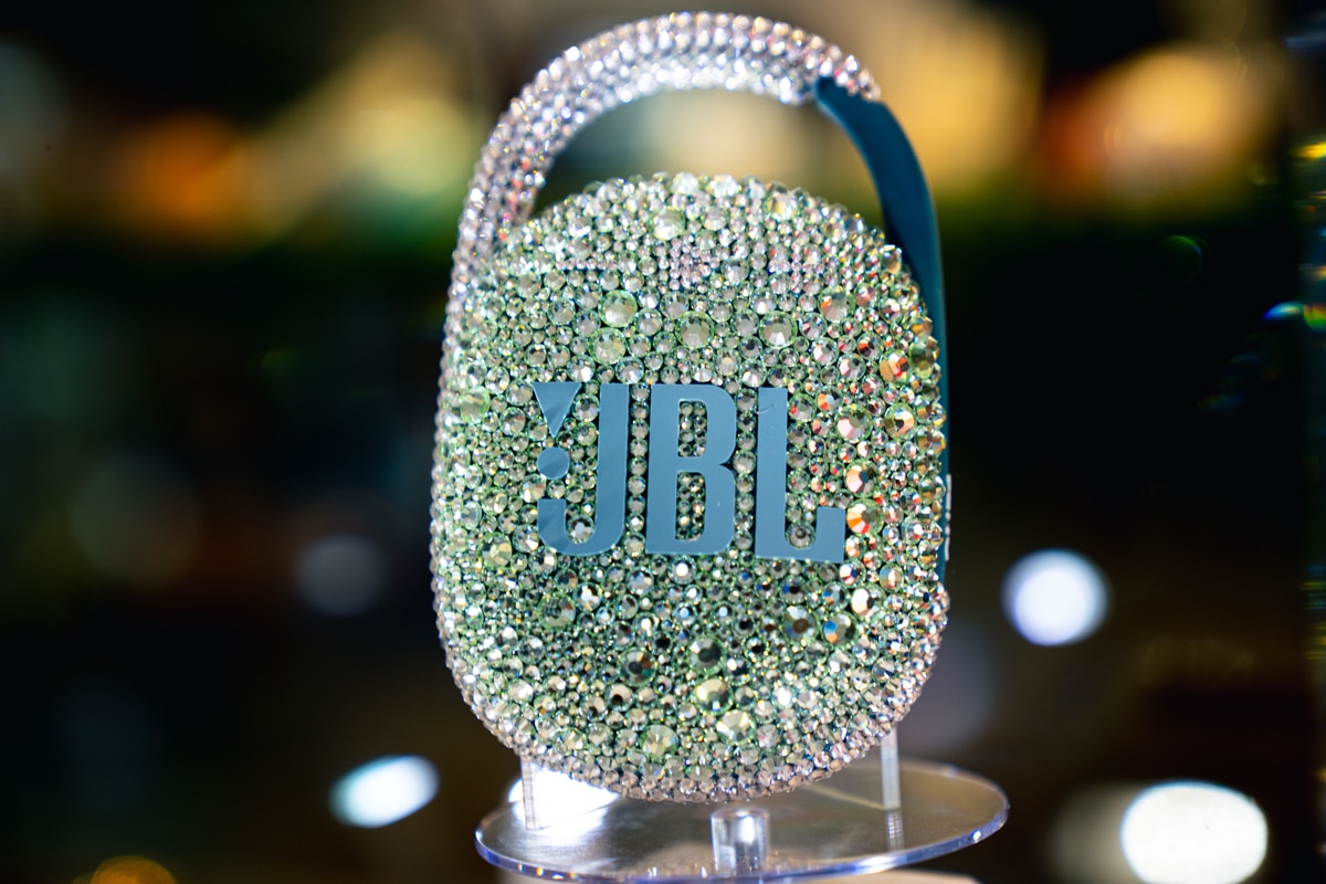 03-JBL-CLIP-4-X-DOJA-CAT