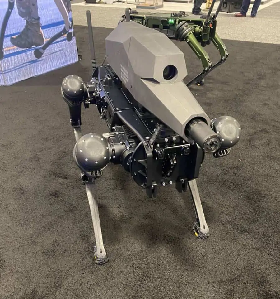 Ghost Robotics สร้าง SPUR หุ่นยนต์ 4 ขา ที่มีติดตั้ง "ปืนไรเฟิล"