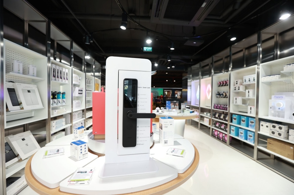 AIS เปิดตัว Flagship Store แห่งใหม่ แบบ Duplex ชั้น 1+2 สยามเซ็นเตอร์