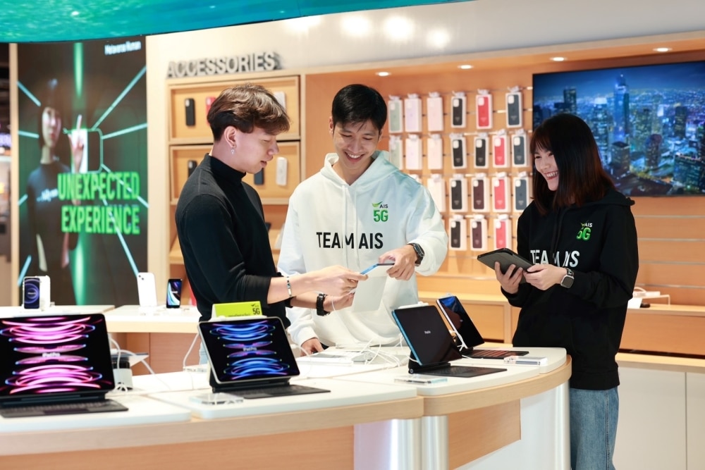 AIS เปิดตัว Flagship Store แห่งใหม่ แบบ Duplex ชั้น 1+2 สยามเซ็นเตอร์