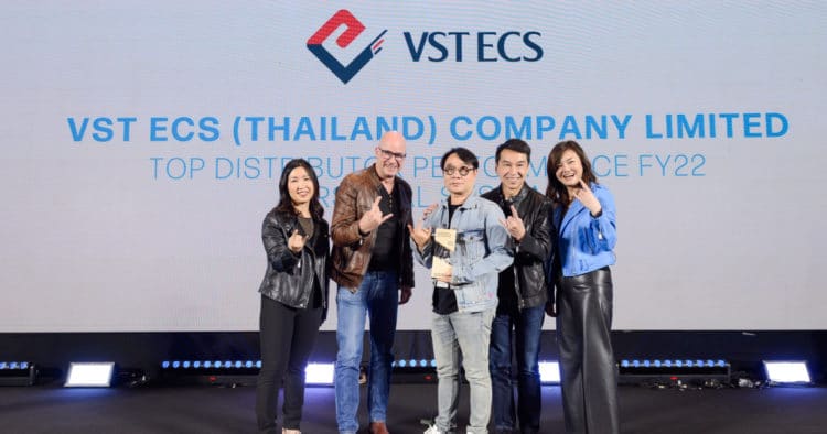 VST ECS คว้ารางวัล Top Distributor Performance ปี 2565 จาก HP